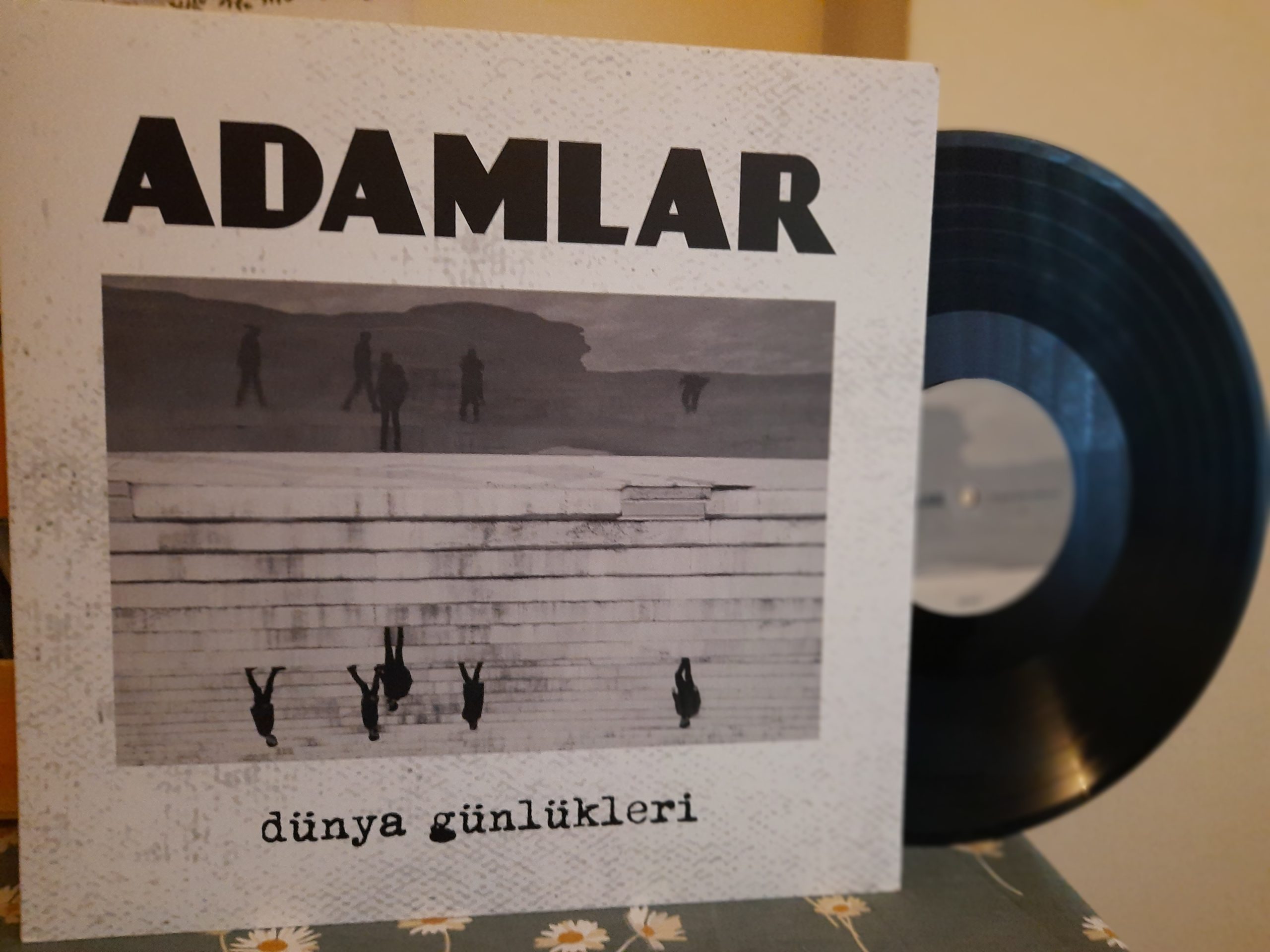 Adamlar – Dünya Günlükleri - Yerdeniz Plak